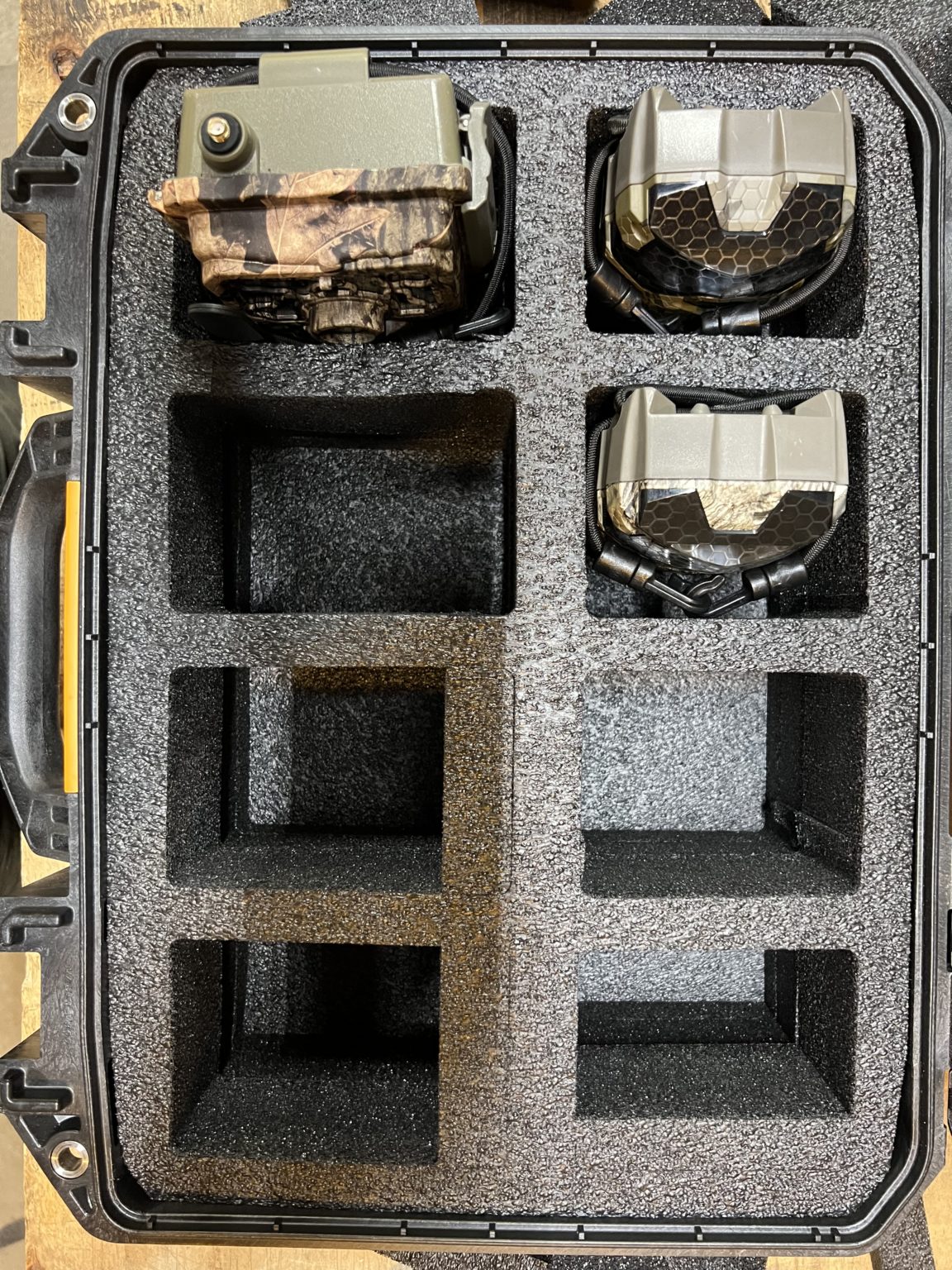 UNI Pelican Vault V300 Universal - Gunformz - Semi Custom Foam Case Kits